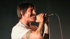 Red Hot Chili Peppers and Pearl Jam Confirm Joint 2026 World Tour ...